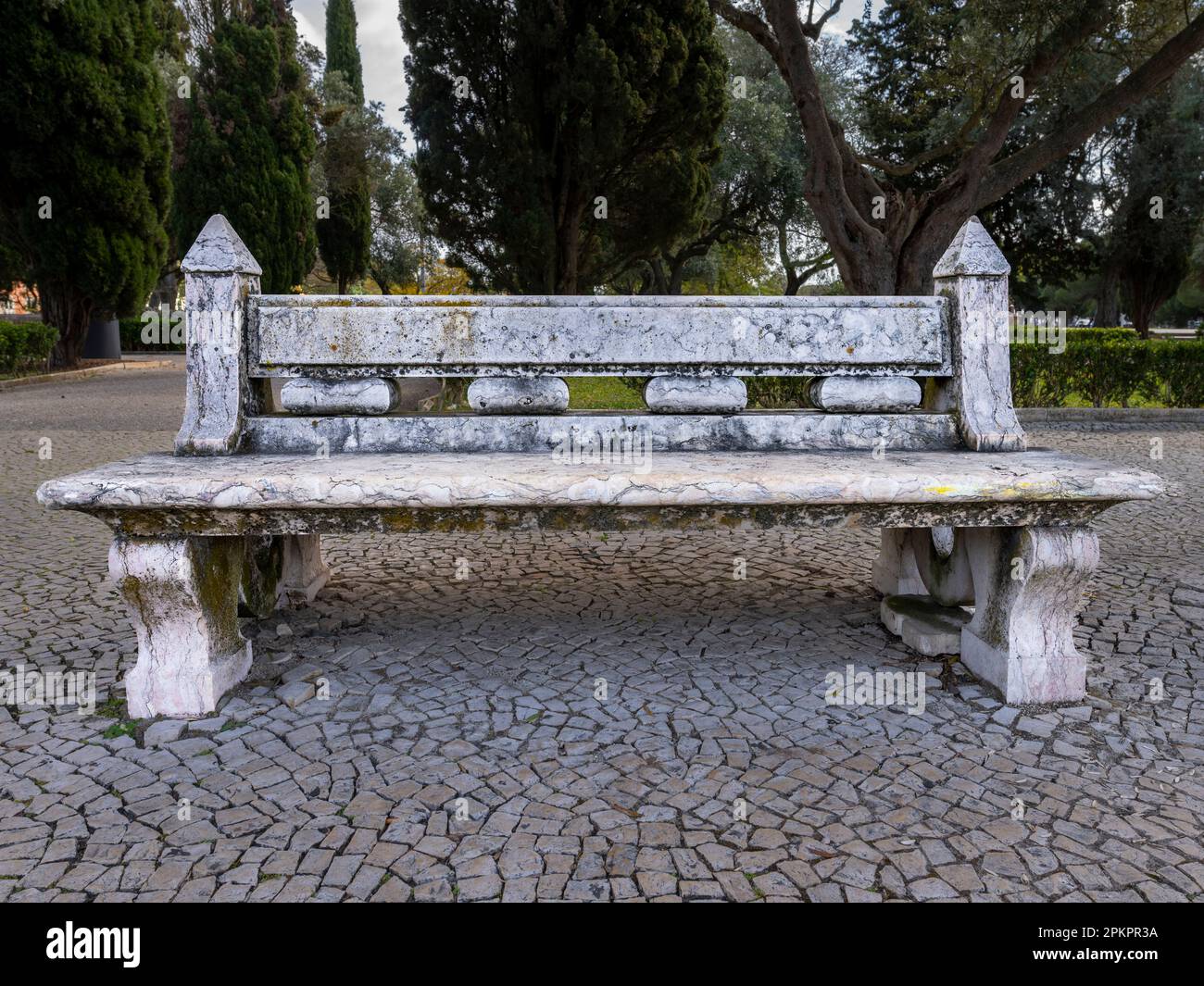 Park bench in even hi-res stock photography and images - Alamy