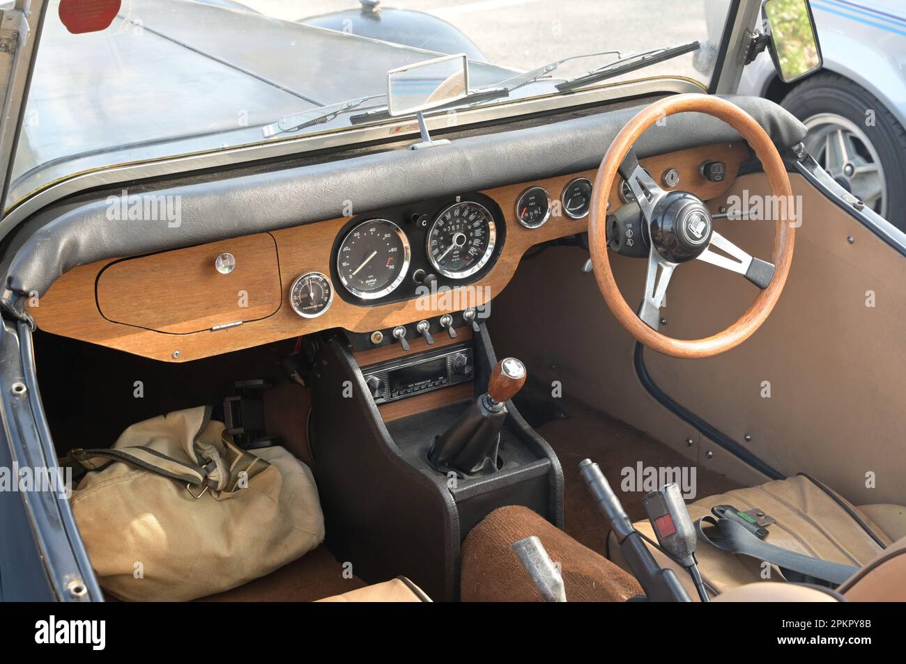 The dash and dials of convertible kit car Stock Photo - Alamy