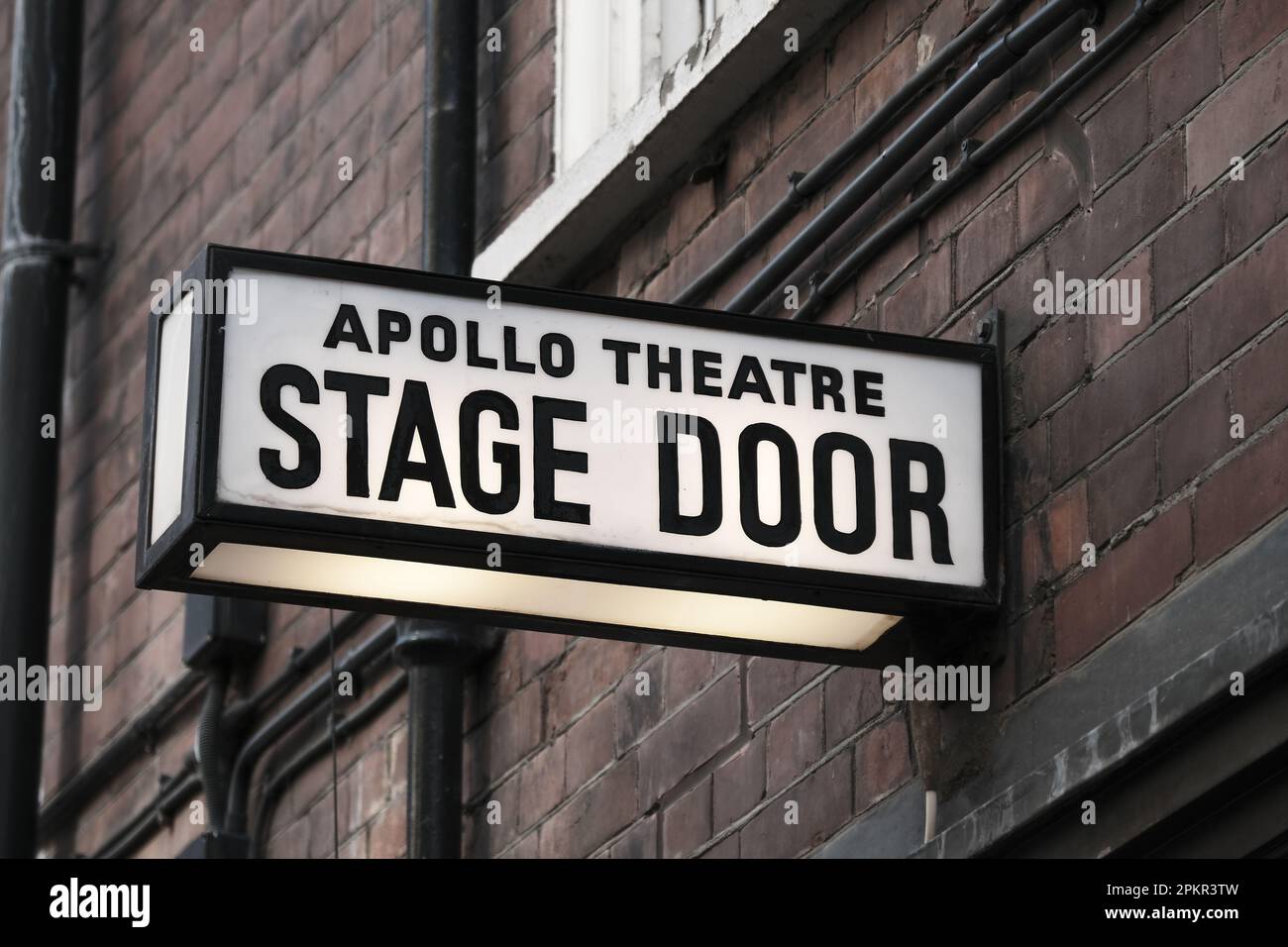 Stage door apollo theatre hi-res stock photography and images - Alamy