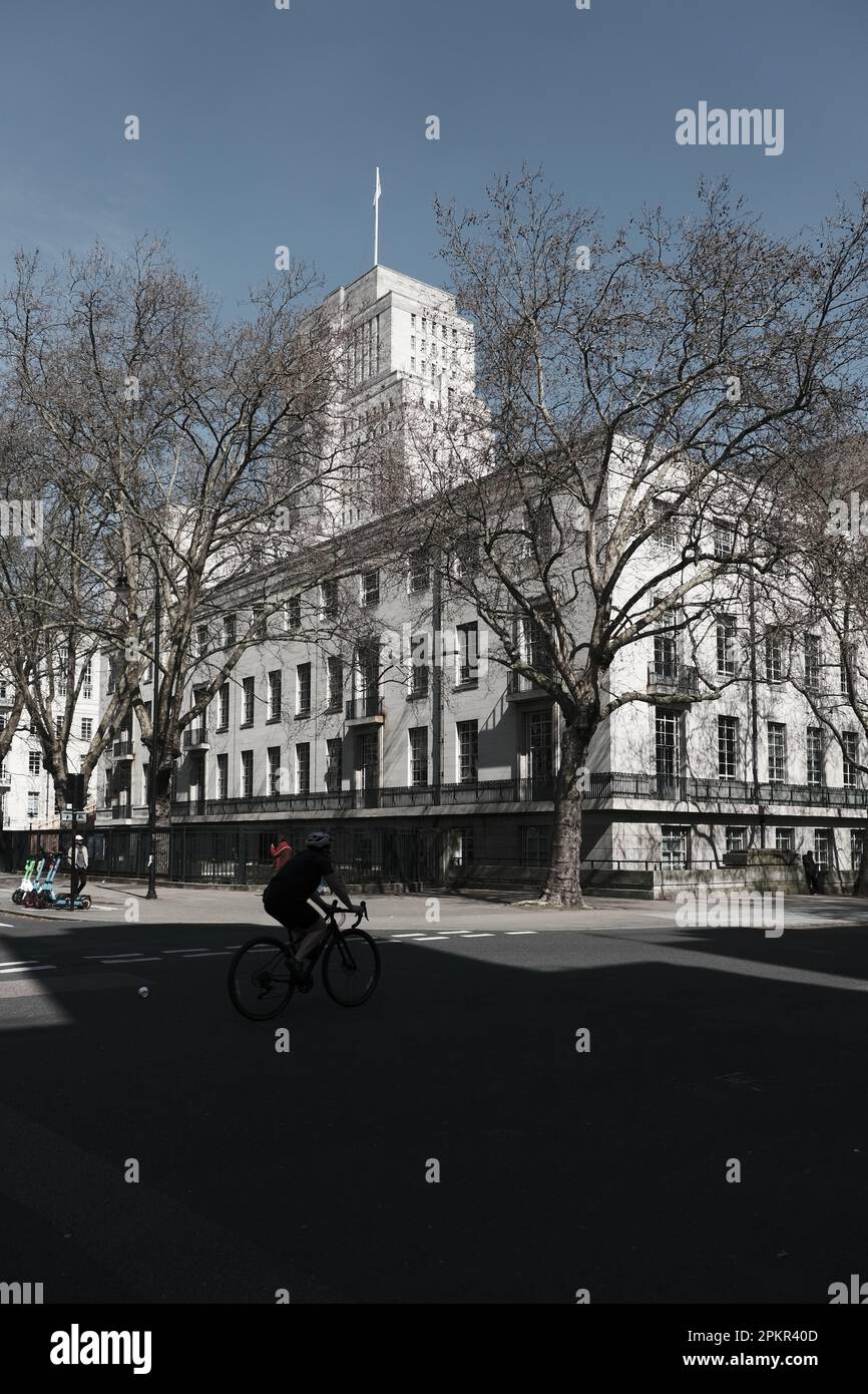 Senate house london 1930s hi-res stock photography and images - Alamy