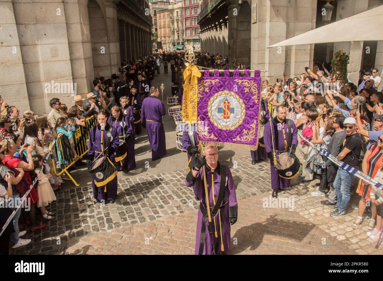 Madrid, Spain. 9th Apr 2023. The 'tamborada' puts an end to Holy Week ...
