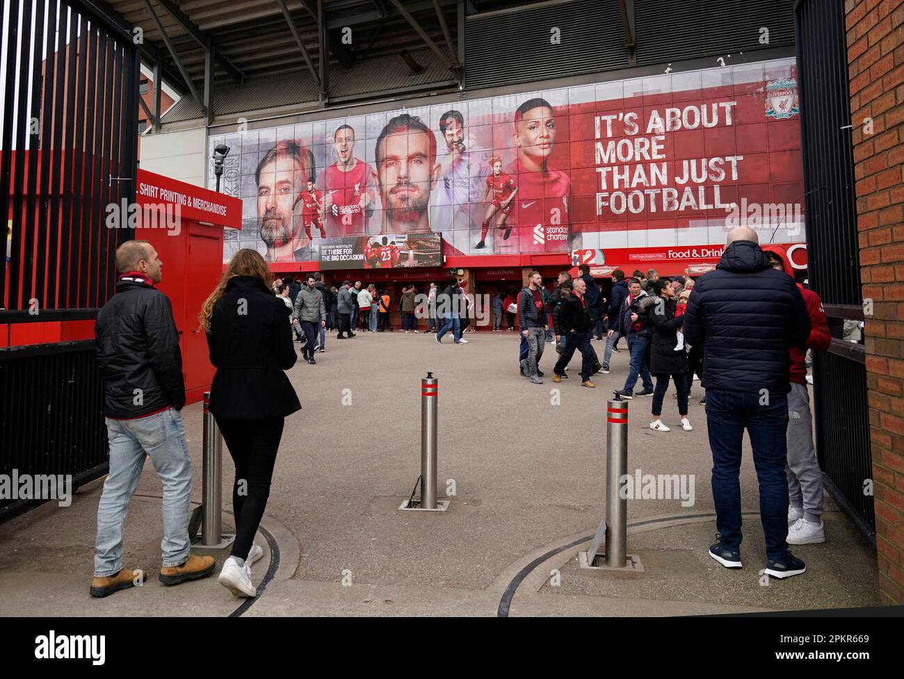 Anfield kop 2023 hi-res stock photography and images - Alamy