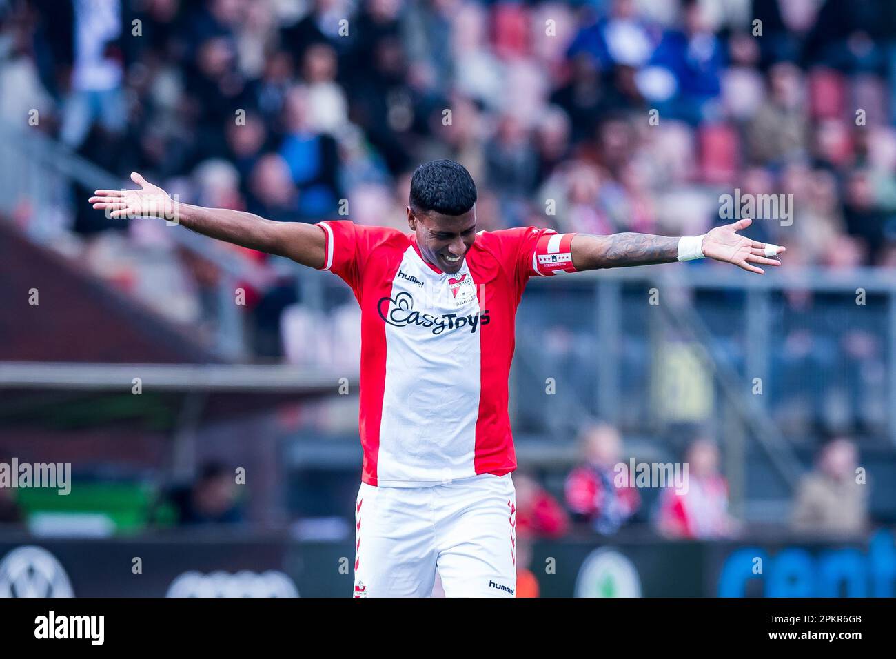 EMMEN - Miguel Araujo of FC Emmen is angry with referee Joey Kooij ...