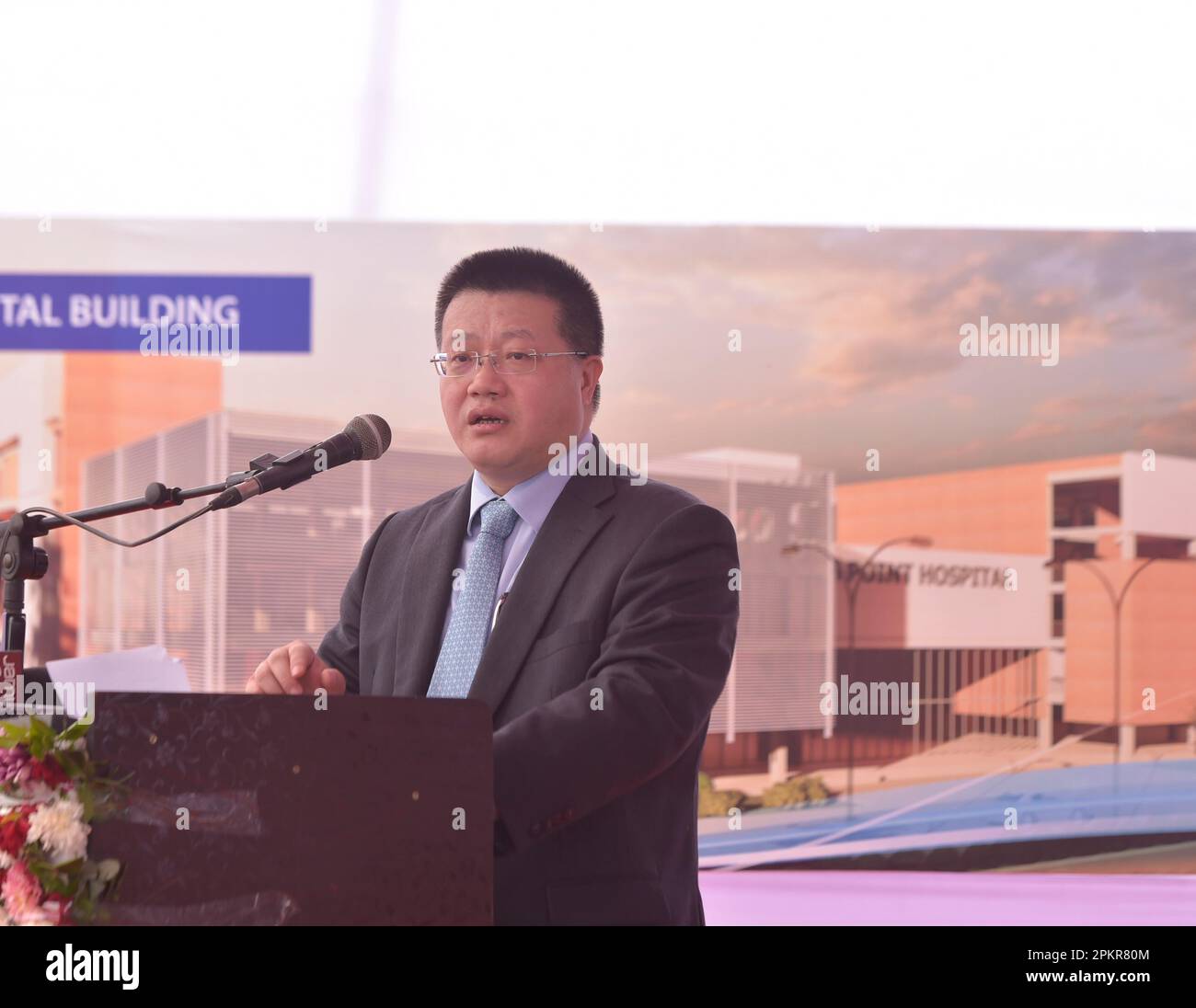 (230409) -- PANCHAGARH, April 9, 2023 (Xinhua) -- Chinese Ambassador to ...