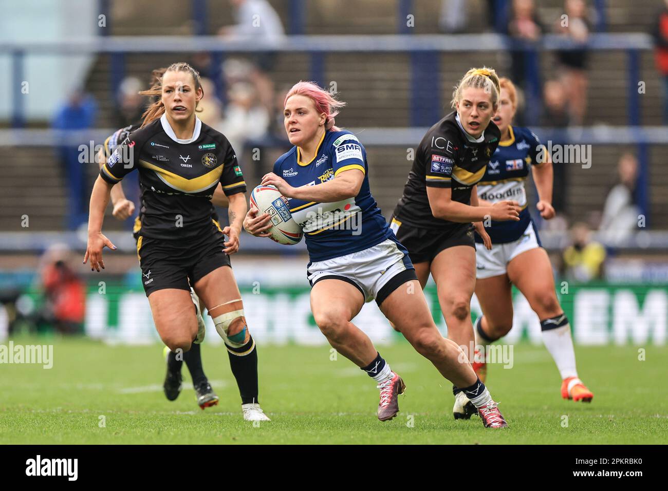 Amy Hardcastle of Leeds Rhinos breaks away during the Betfred Women's ...