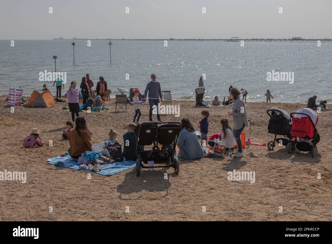Southend on Sea, UK. 9th Apr 2023. People enjoy the warm weather for ...