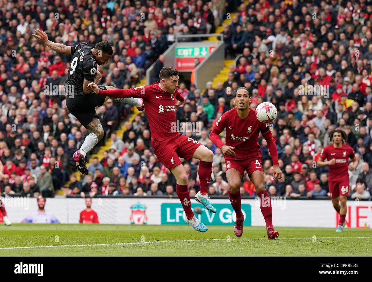 Gabriel jesus goal arsenal hi-res stock photography and images - Alamy
