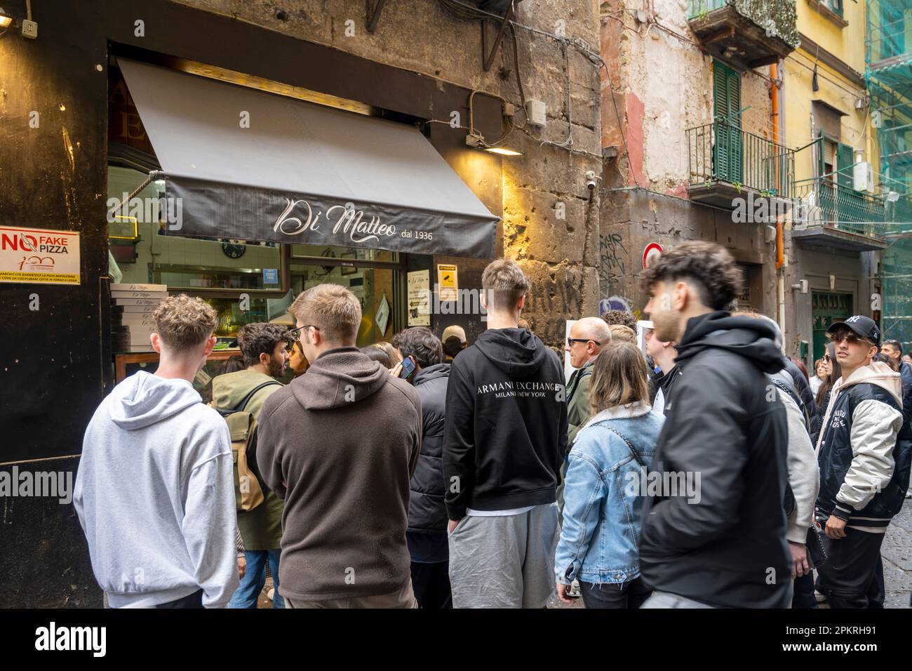 Italien, Neapel, Via dei Tribunali 94, Antica Pizzeria Di Matteo Stock ...