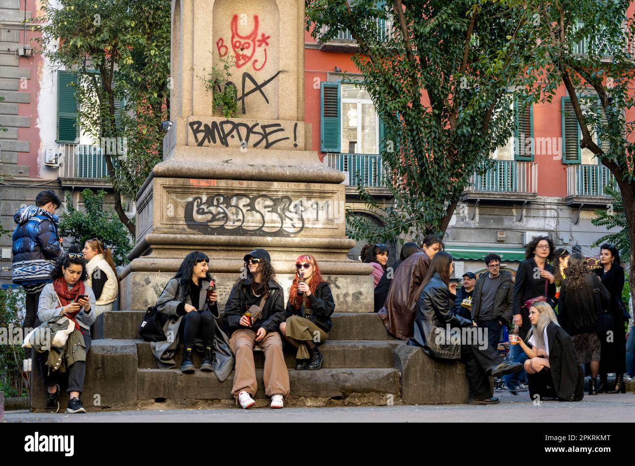 Piazza bellini napoli hi-res stock photography and images - Alamy