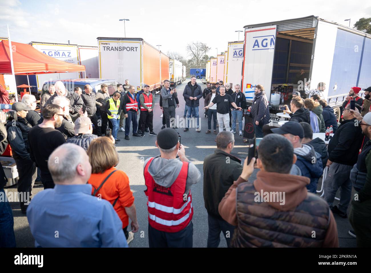 Team digitalization hi-res stock photography and images - Alamy