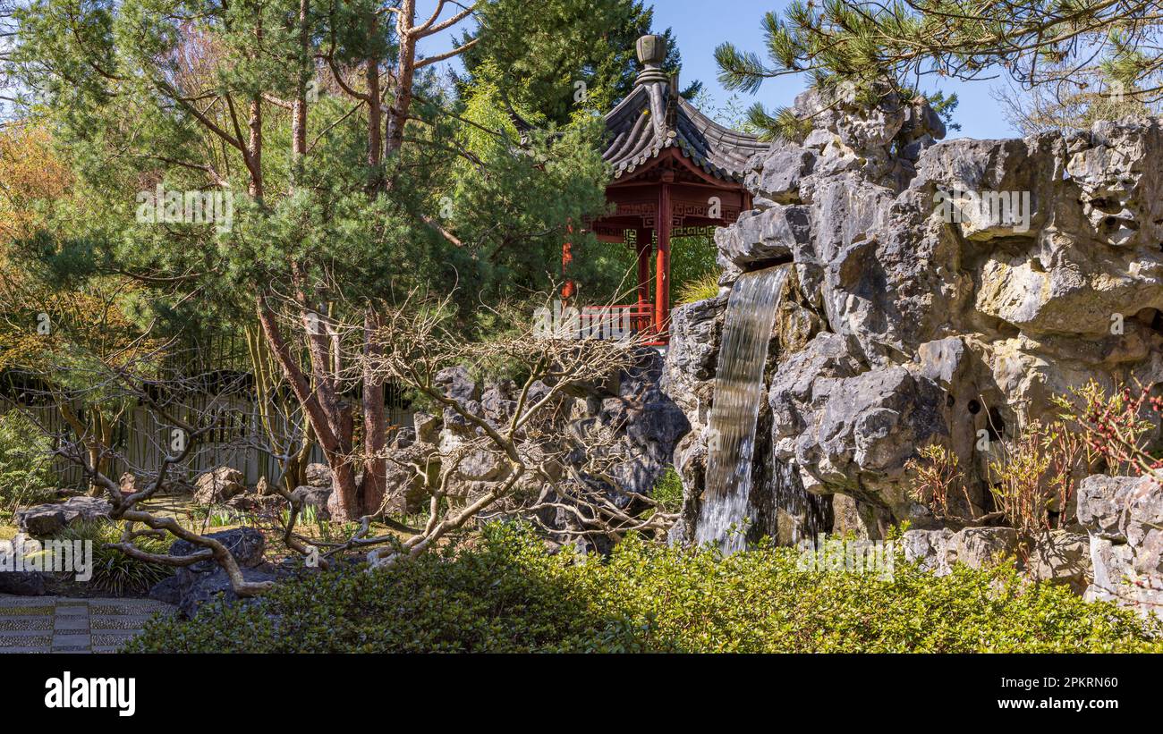 Ornamental chinese rock garden in hi-res stock photography and images ...