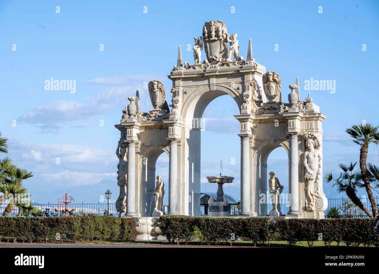 Italien, Neapel, Via Partenope, Fontana del Gigante, monumentaler ...