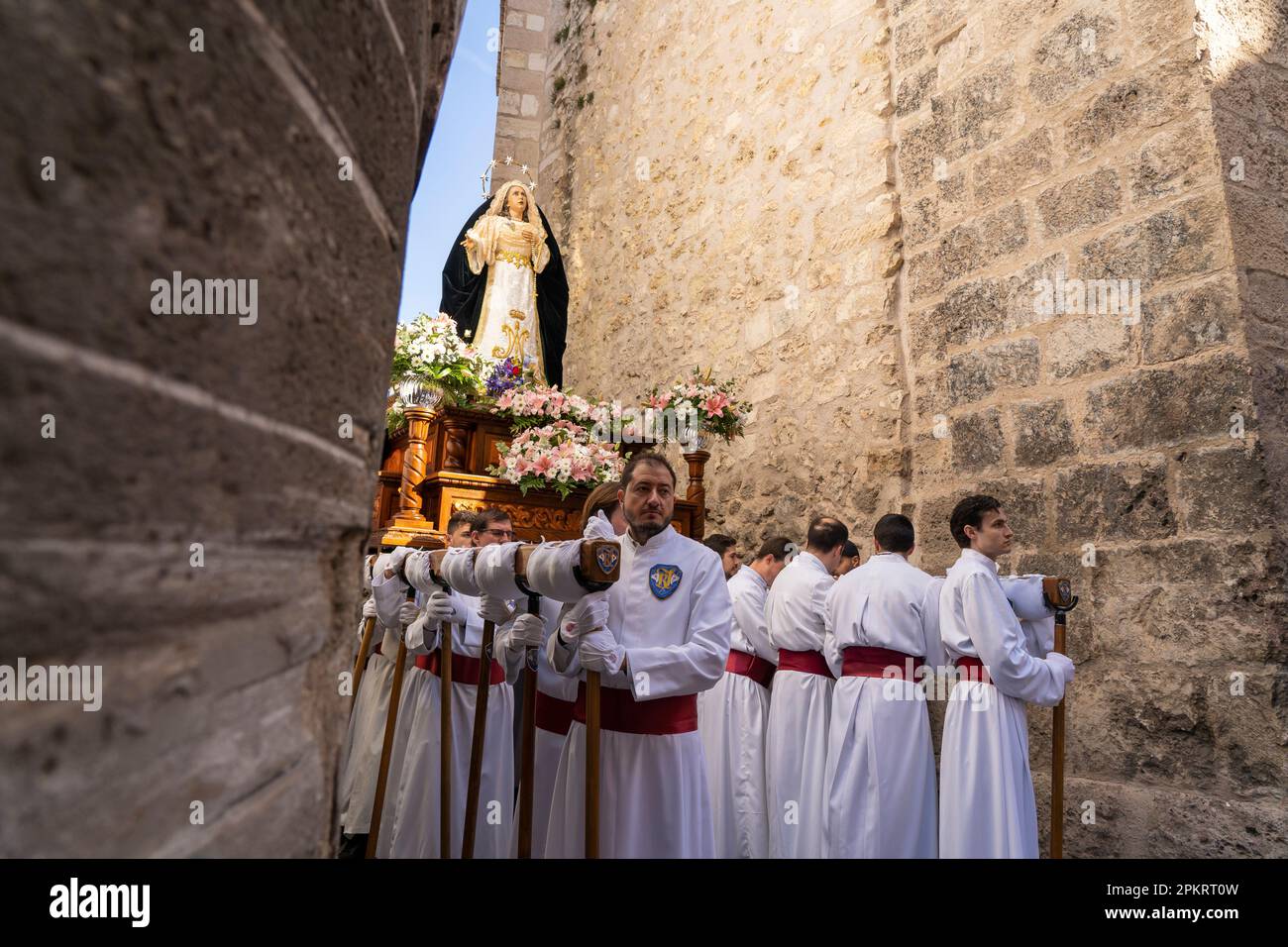 The paso of Our Lady of Amparo during the procession of the Encounter ...