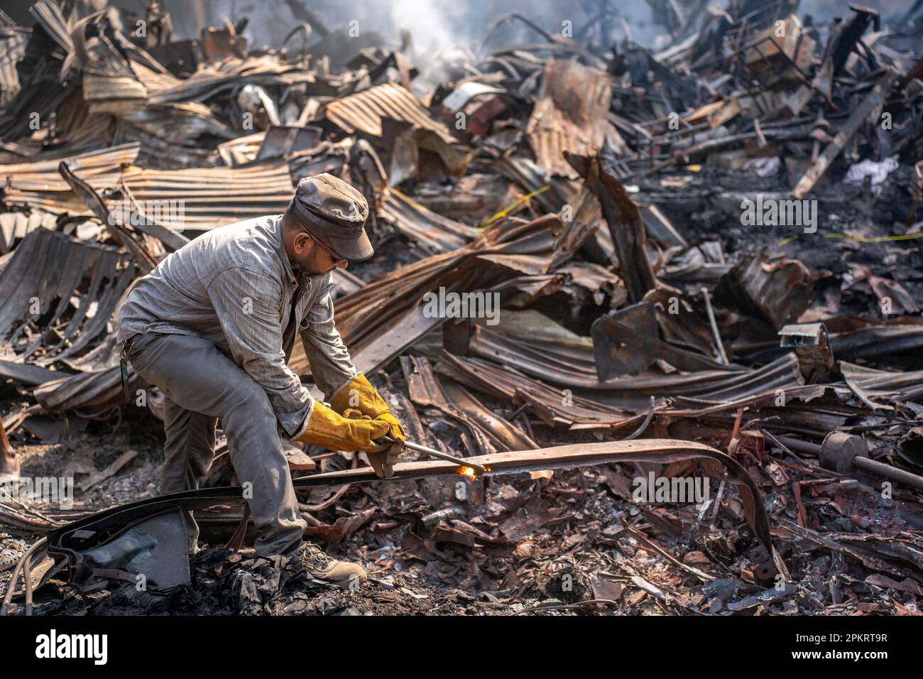 Bangabazar market fire fire has caused extensive damage to the clothing ...