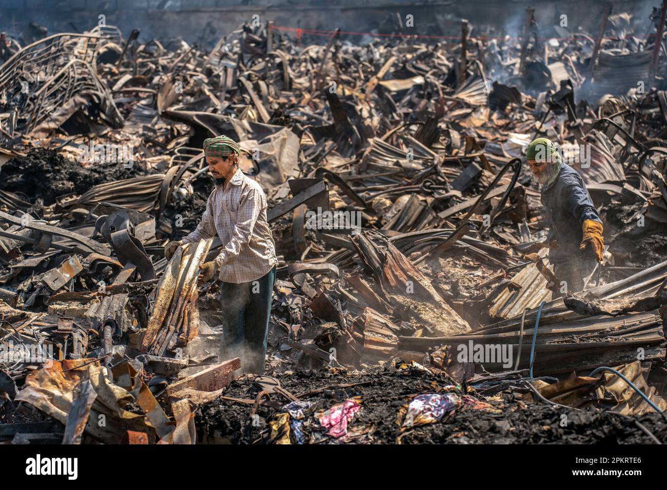 Bangabazar market fire fire has caused extensive damage to the clothing ...