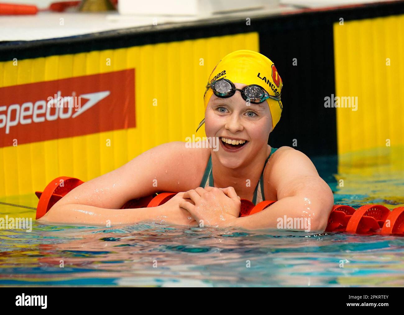 Amelie Blocksidge celebrates winning the Women's 1500m Freestyle Final ...