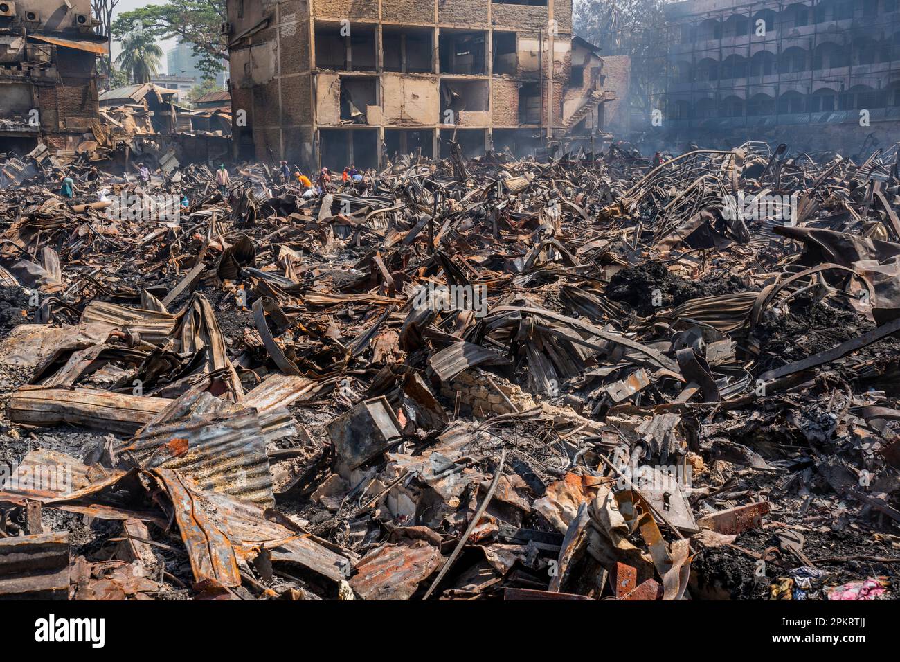 Bangabazar market fire fire has caused extensive damage to the clothing ...