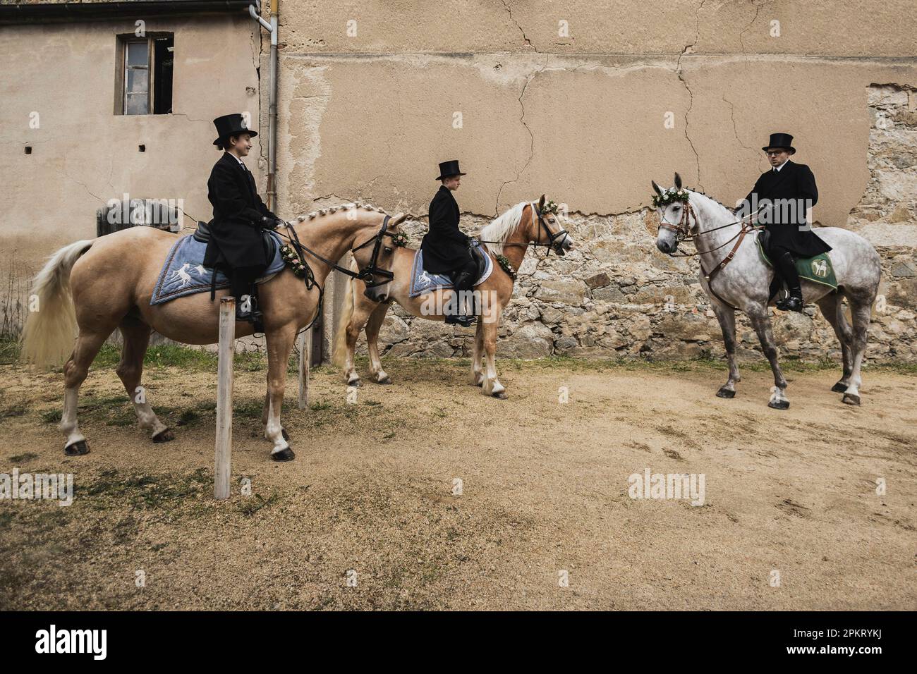 Easter riders, taken during the Easter procession on the German-Polish ...