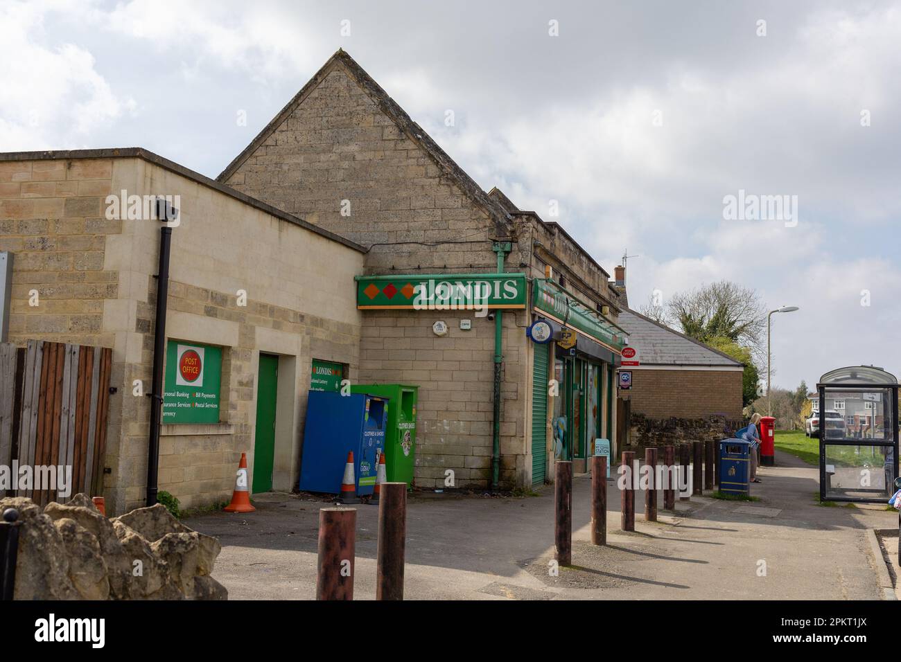 Londis village shop hi-res stock photography and images - Alamy