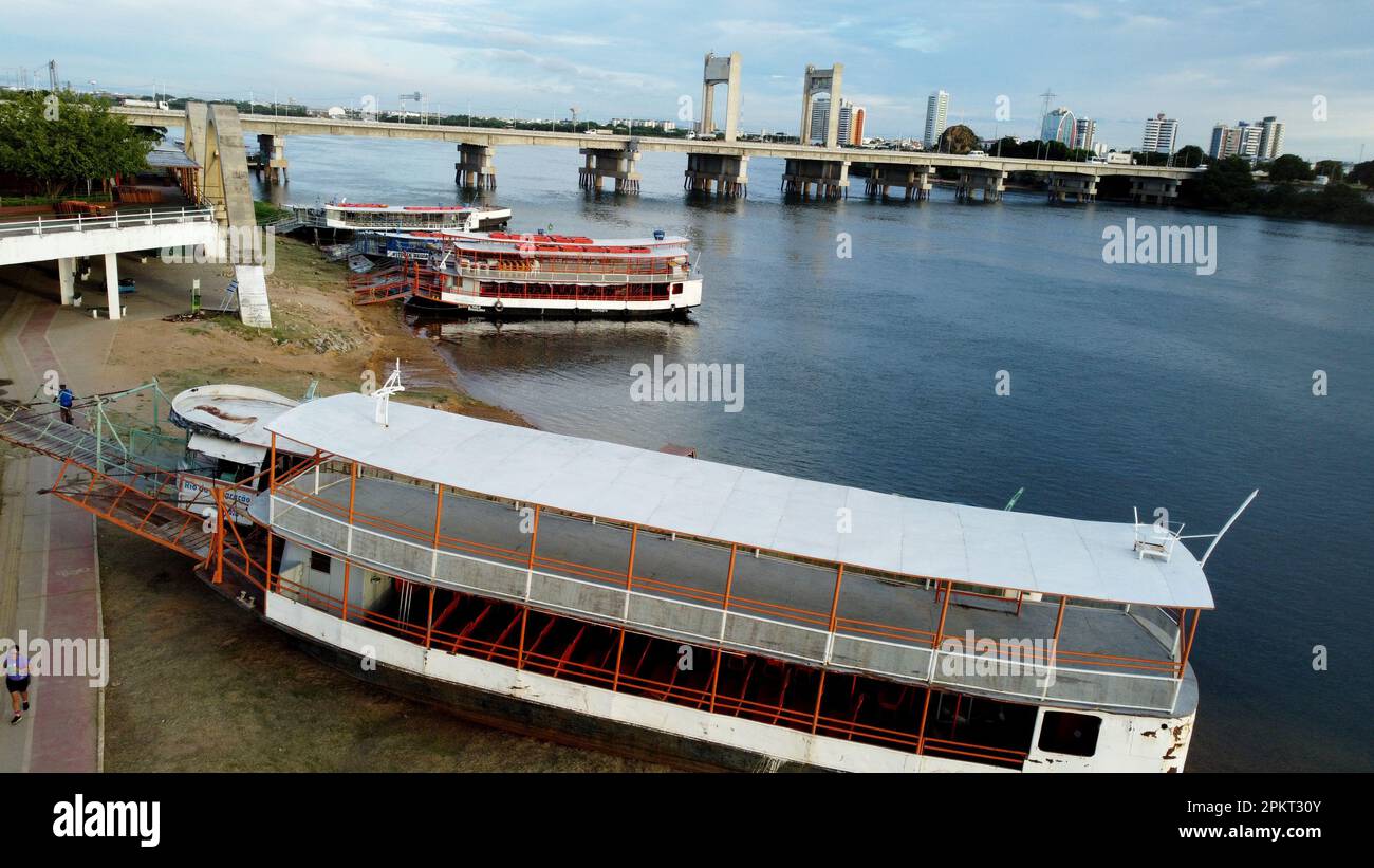 juazeiro, bahia, brazil - april 4, 2023: boats moored on the bank of ...