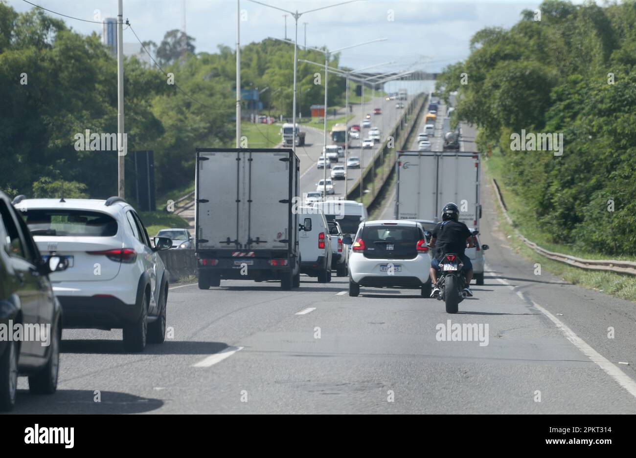 salvador, bahia, brazil - april 2, 2023: vehicle traffic on federal ...