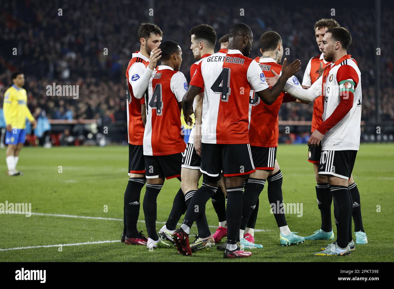 ROTTERDAM - (LR) Santiago Gimenez of Feyenoord, Igor Paixao of Feyenoord, Oussama Idrissi of ...