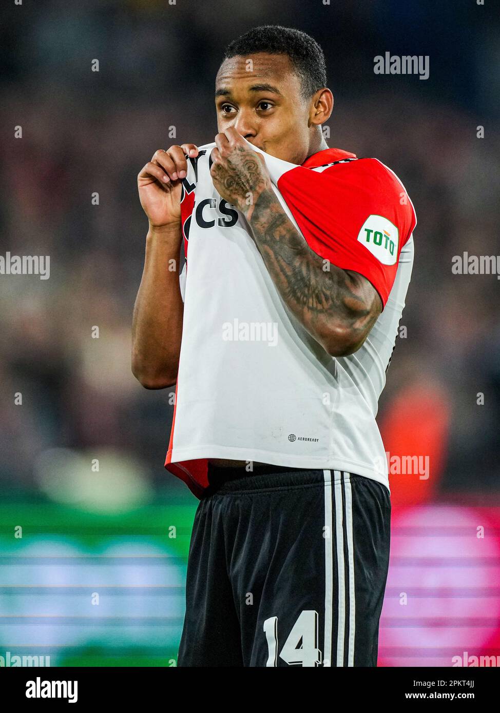 Rotterdam - Igor Paixao of Feyenoord celebrates the 4-0 during the ...