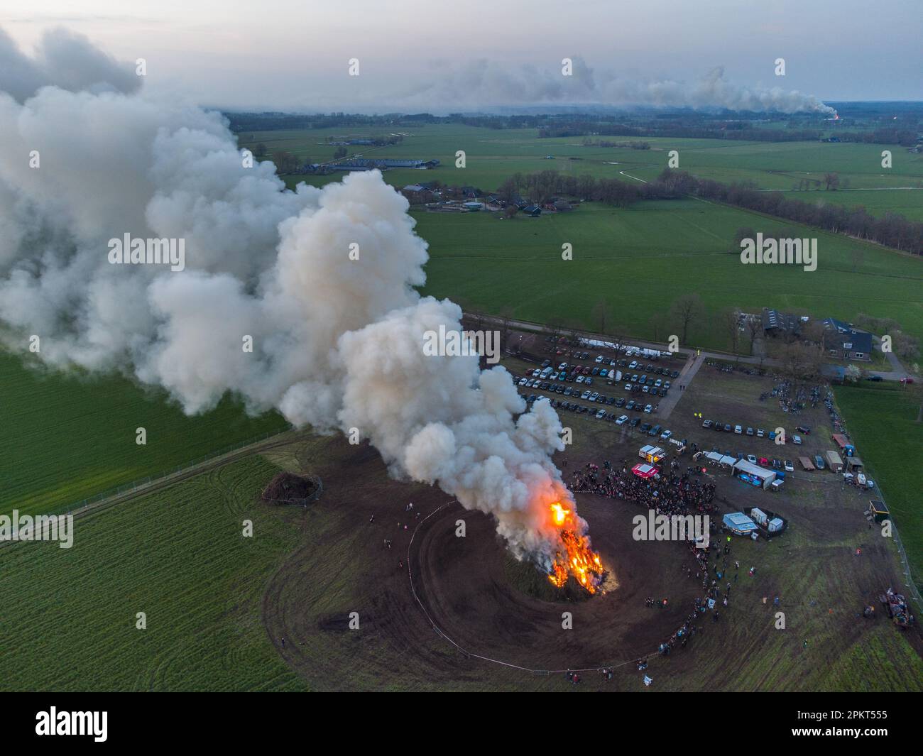 Easter fire builders hi-res stock photography and images - Alamy