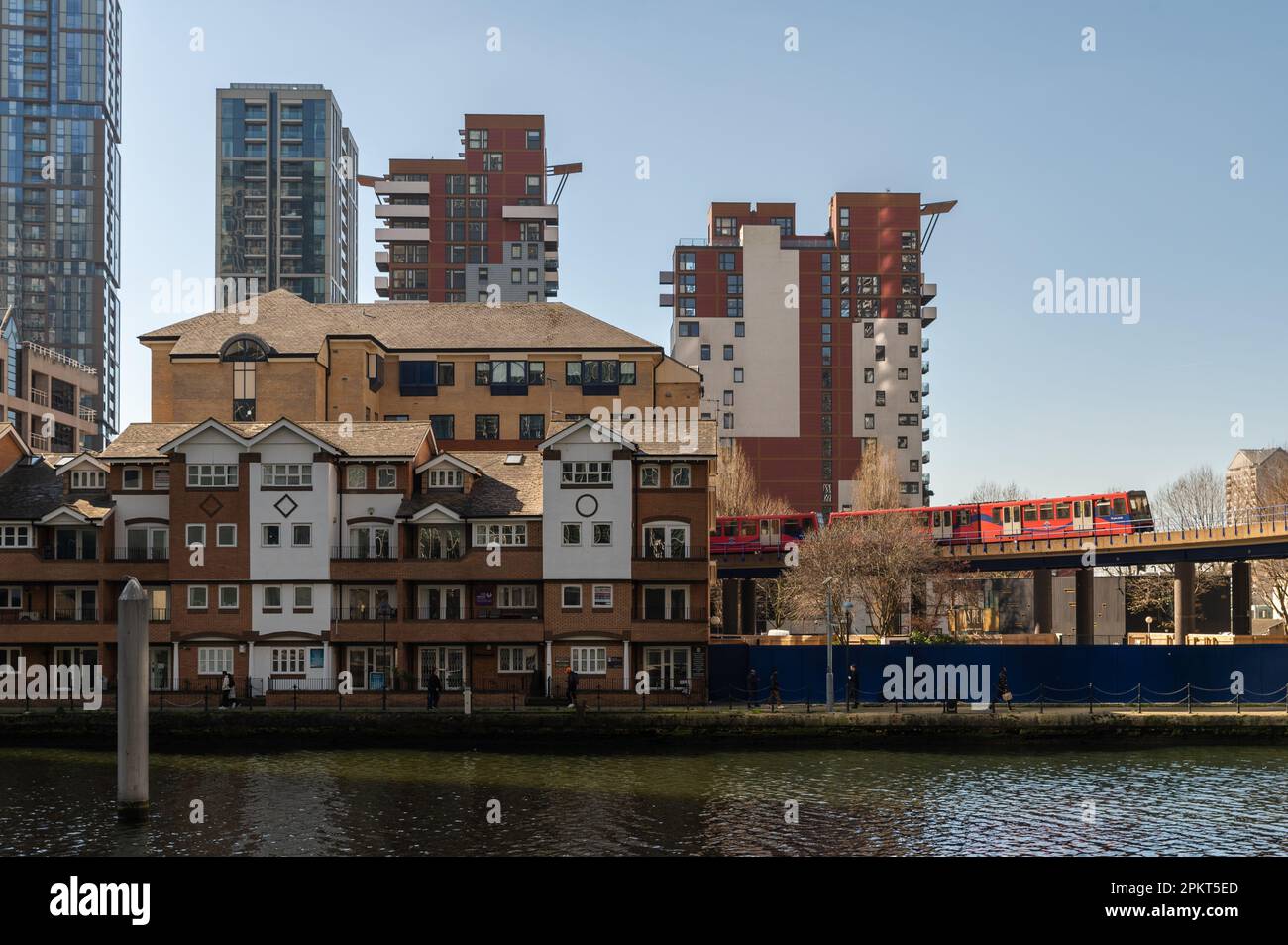 Dlr train view canary wharf hi-res stock photography and images - Alamy