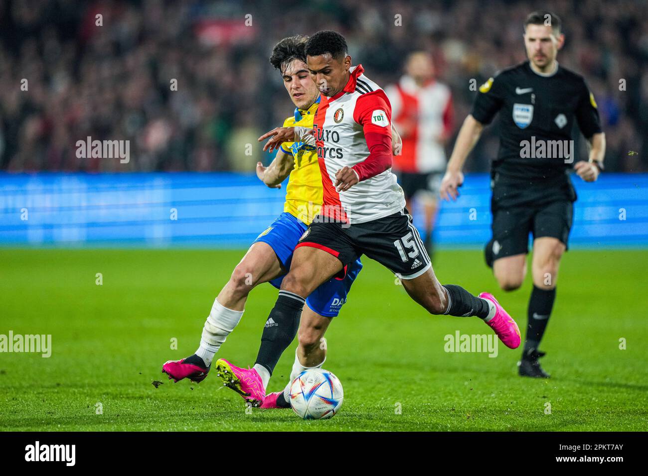 Rotterdam - Julen Lobete of RKC Waalwijk, Marcos Lopez of Feyenoord ...