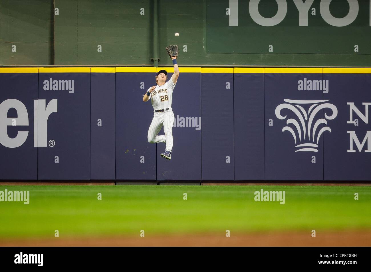 April 8, 2023: Milwaukee Brewers center fielder Joey Wiemer (28) makes ...
