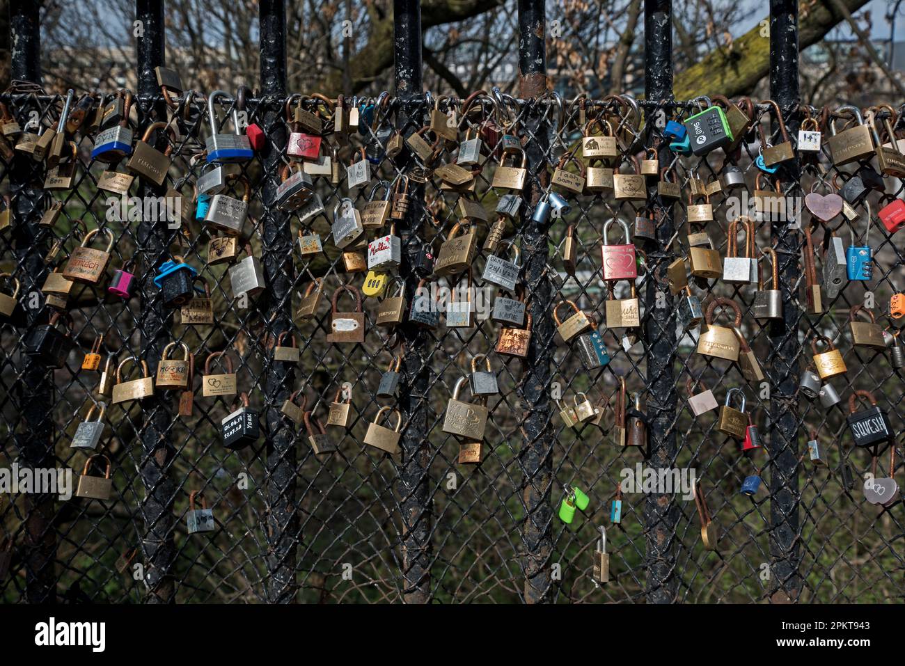 Love locks on The News Steps in Edinburgh's Old Town Stock Photo - Alamy