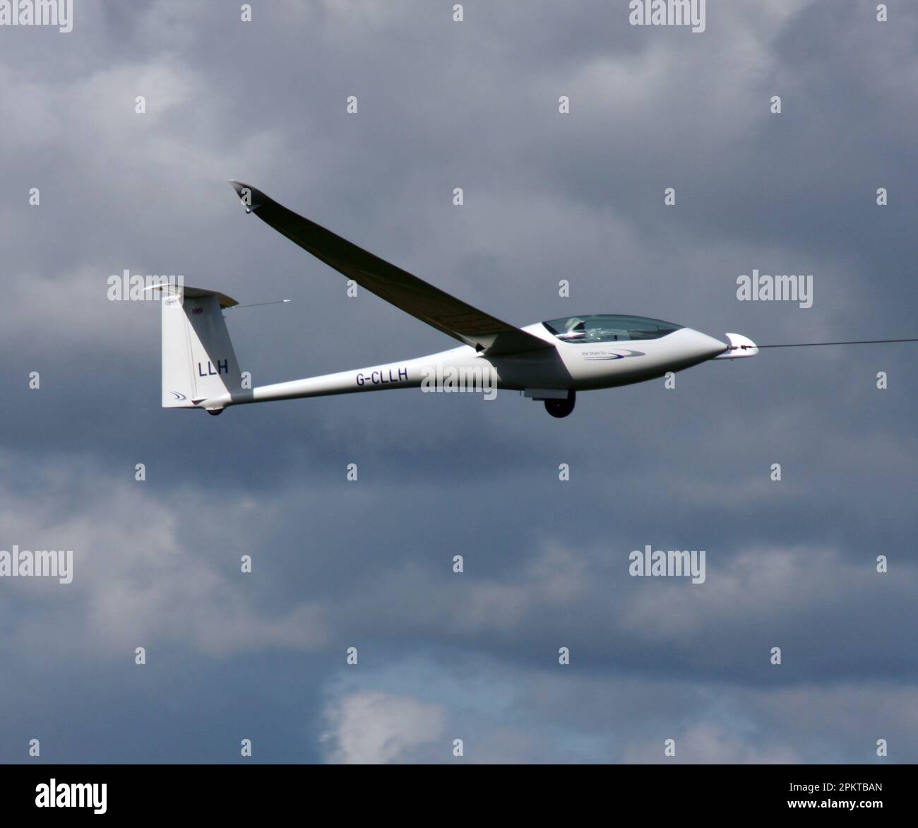 A Glasflugel 304 Shark glider departs a private airfield West Sussex ...