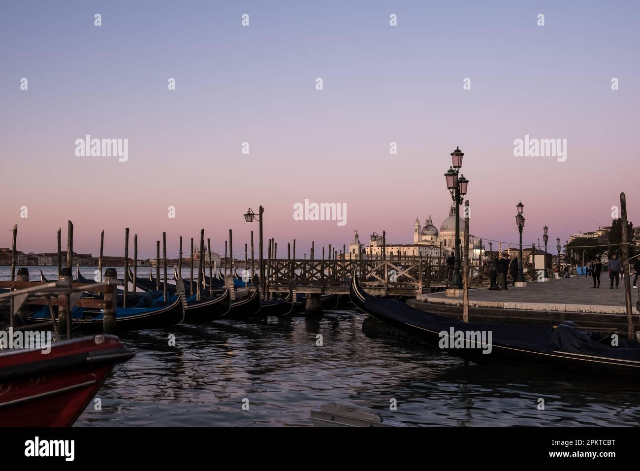 Monumental waterfront hi-res stock photography and images - Alamy