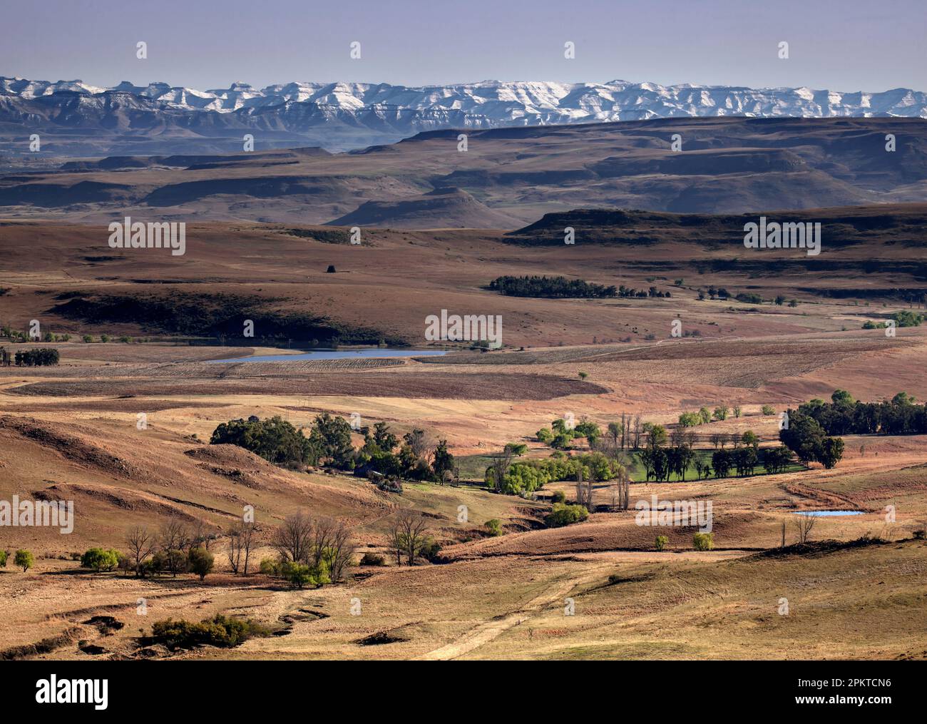 Drakensberg snow mountain hi-res stock photography and images - Alamy