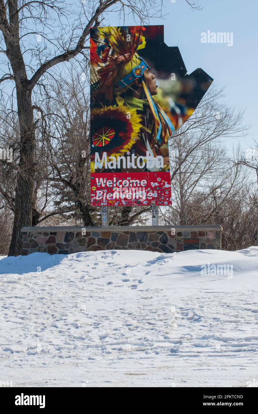 Welcome to the province of Manitoba sign on the Manitoba/Saskatchewan ...