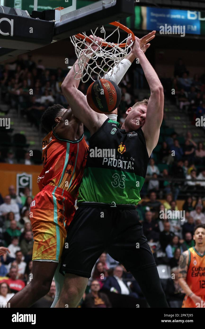 David simon basketball hi-res stock photography and images - Alamy