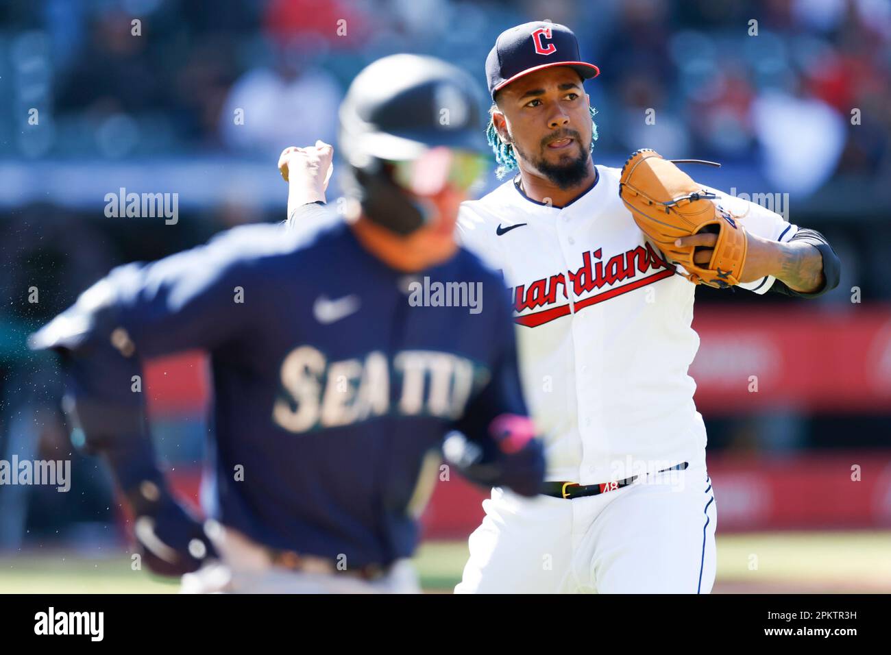 Cleveland Guardians relief pitcher Emmanuel Clase throws out Seattle ...