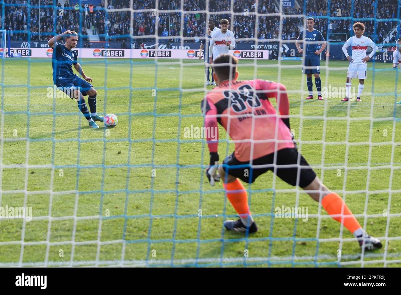Kevin STOEGER (Stäger)(BO) shoots the goal with a penalty kick to ...