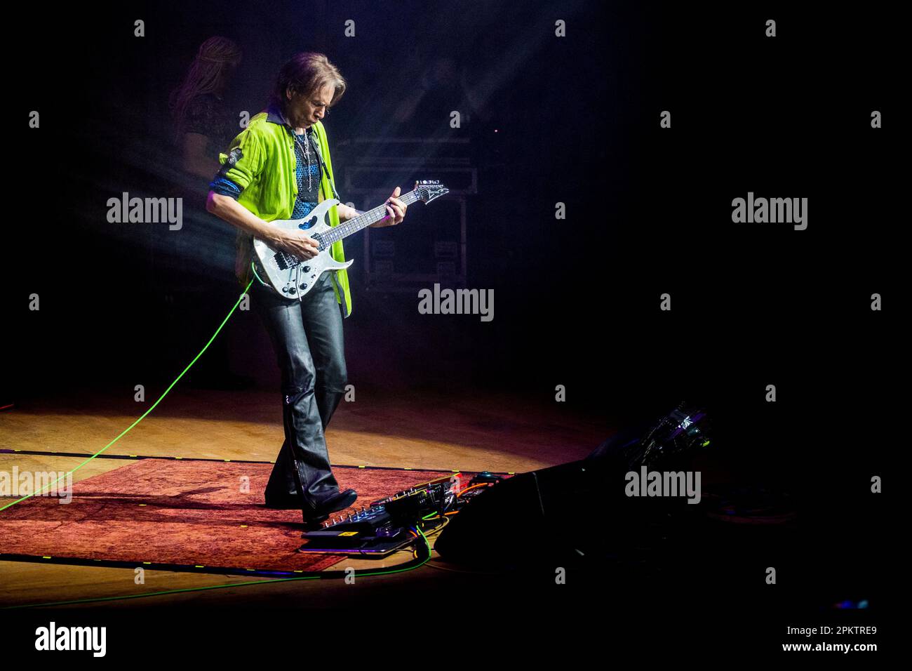 Steve vai bassist hi-res stock photography and images - Alamy
