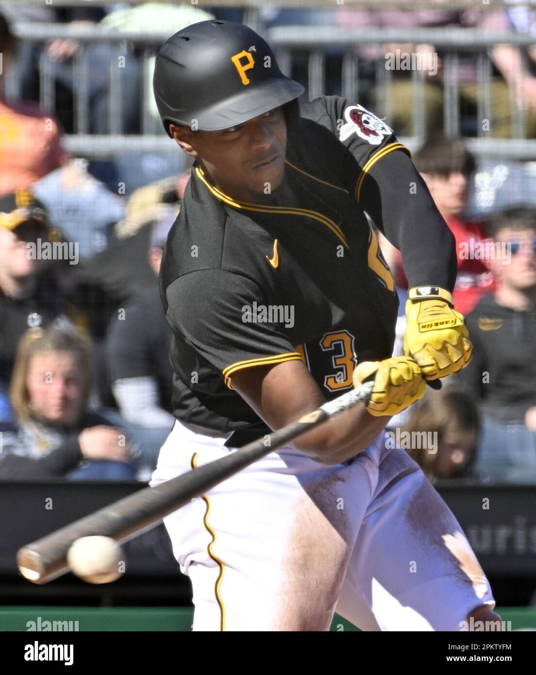 Ke'bryan hayes pirates hi-res stock photography and images - Alamy