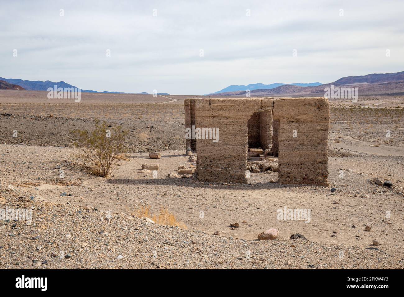 Ashford mill ruins hi-res stock photography and images - Alamy