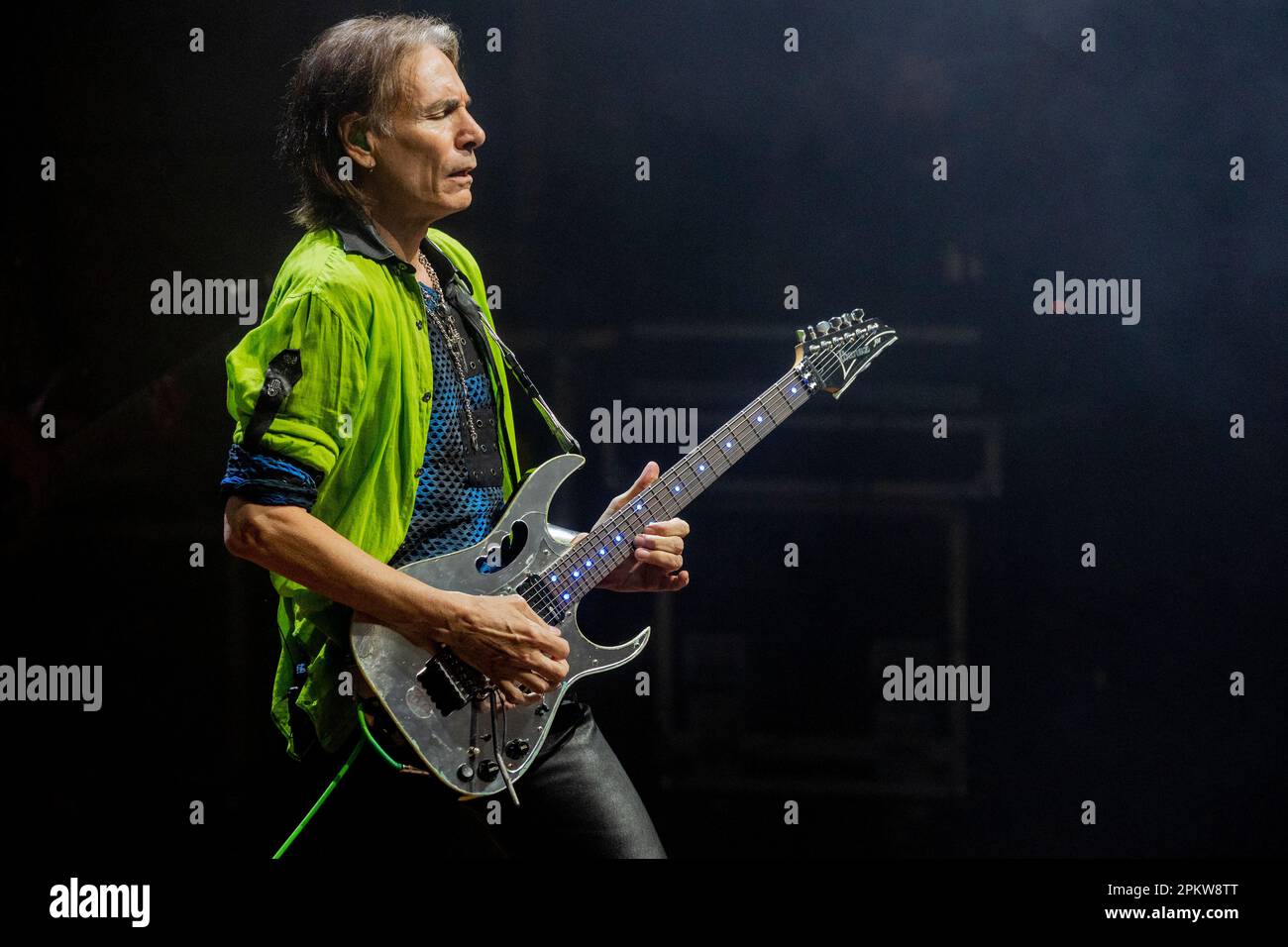 Steve vai set hi-res stock photography and images - Alamy