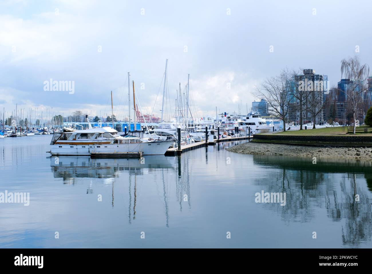 4k Beautiful harbour, port, marina, haven, sailing boats, yachts, blue ...