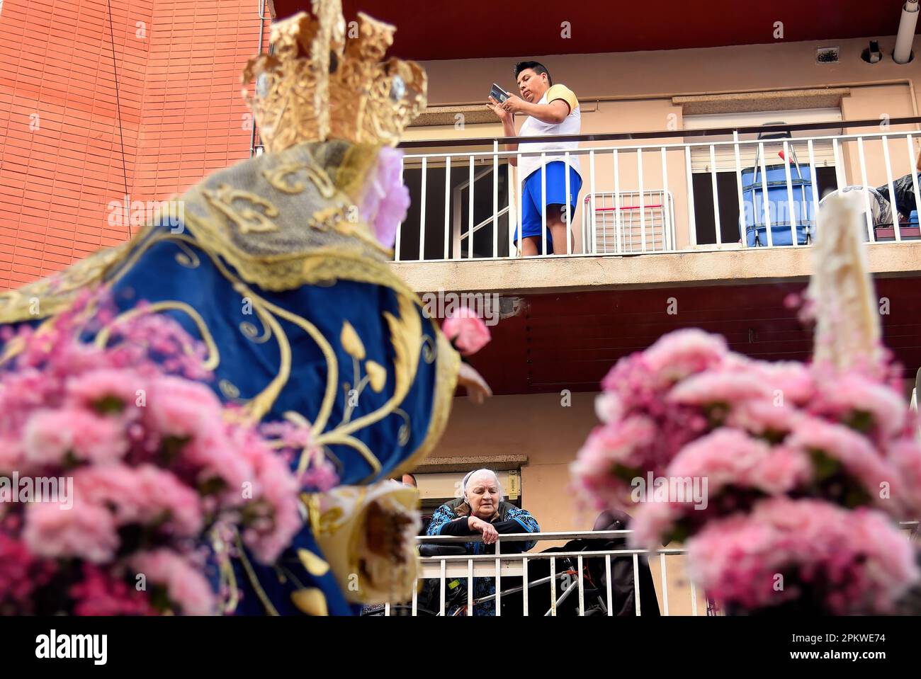 Hospitalet De Llobregat, Spain. 09th Apr, 2023. A lady from her terrace ...