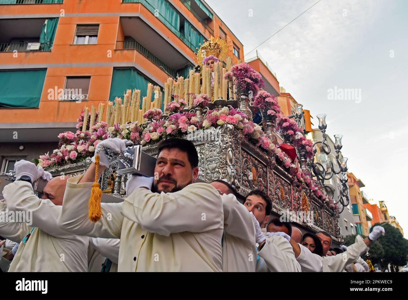 Hospitalet De Llobregat, Spain. 09th Apr, 2023. A group of nazarenos ...