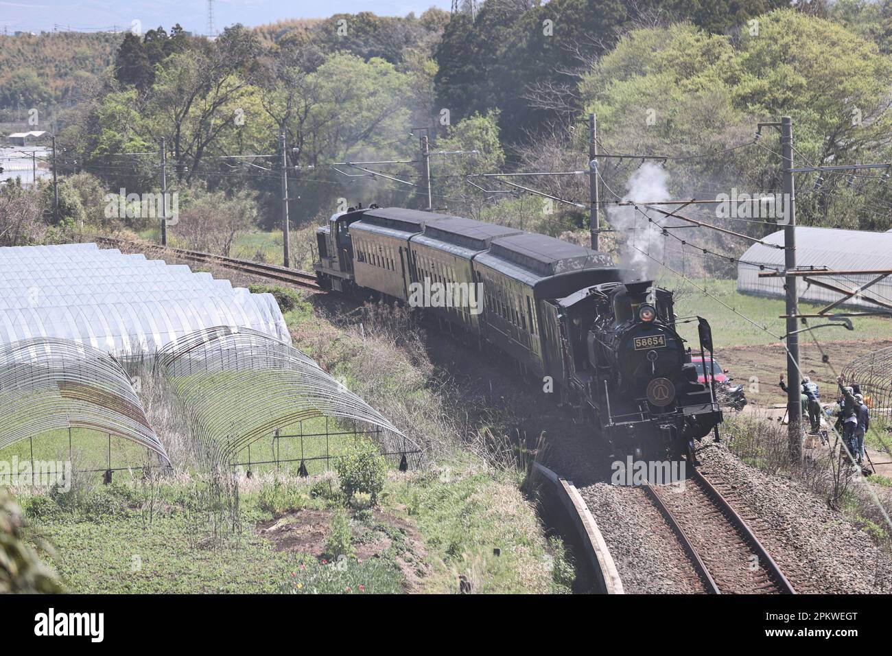 The SL Hitoyoshi runs in Kumamoto City, Kumamoto Prefecture on April 8 ...