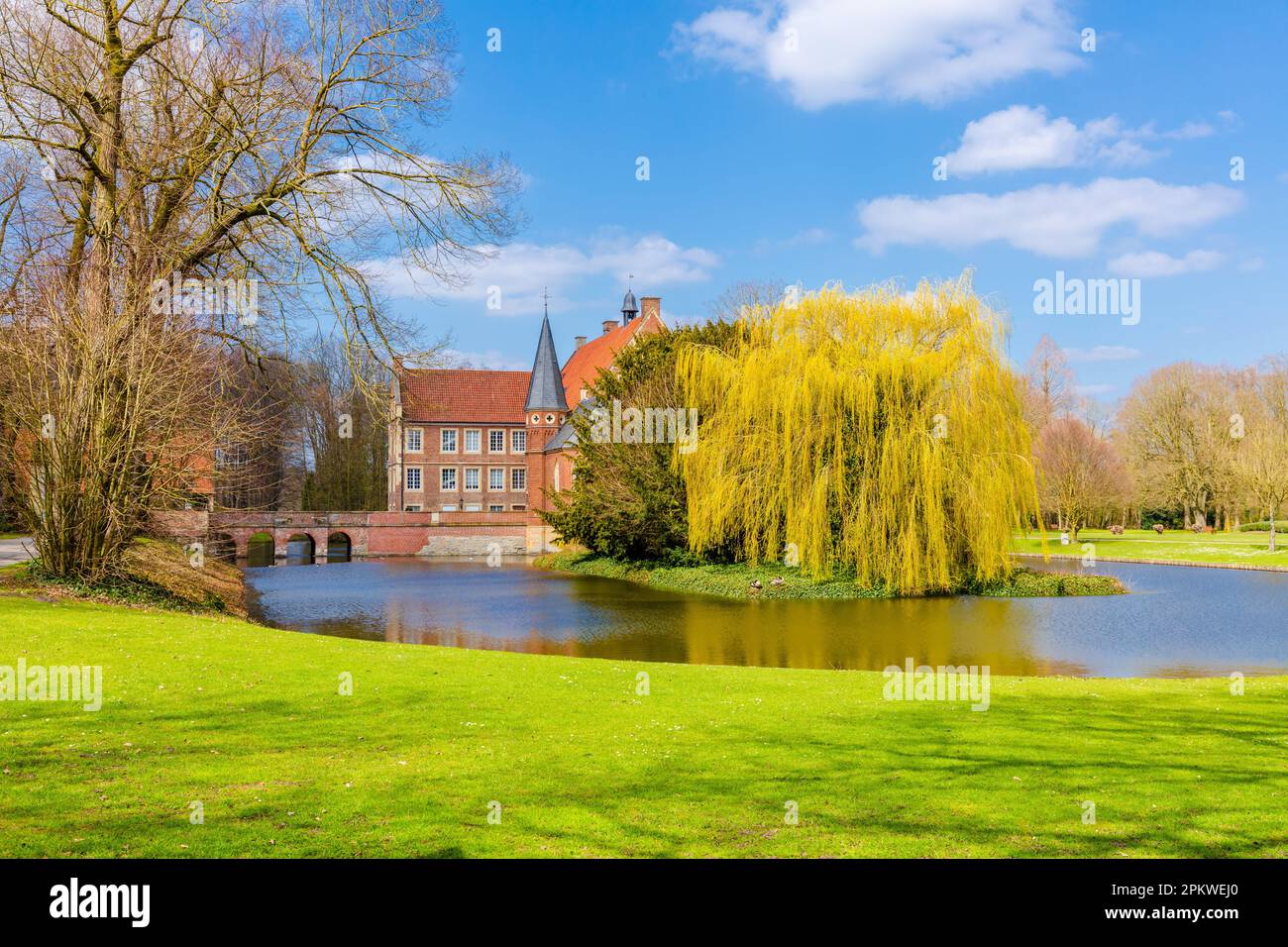 Burg Hulshoff, Munster, Castle and park, Germany Stock Photo - Alamy
