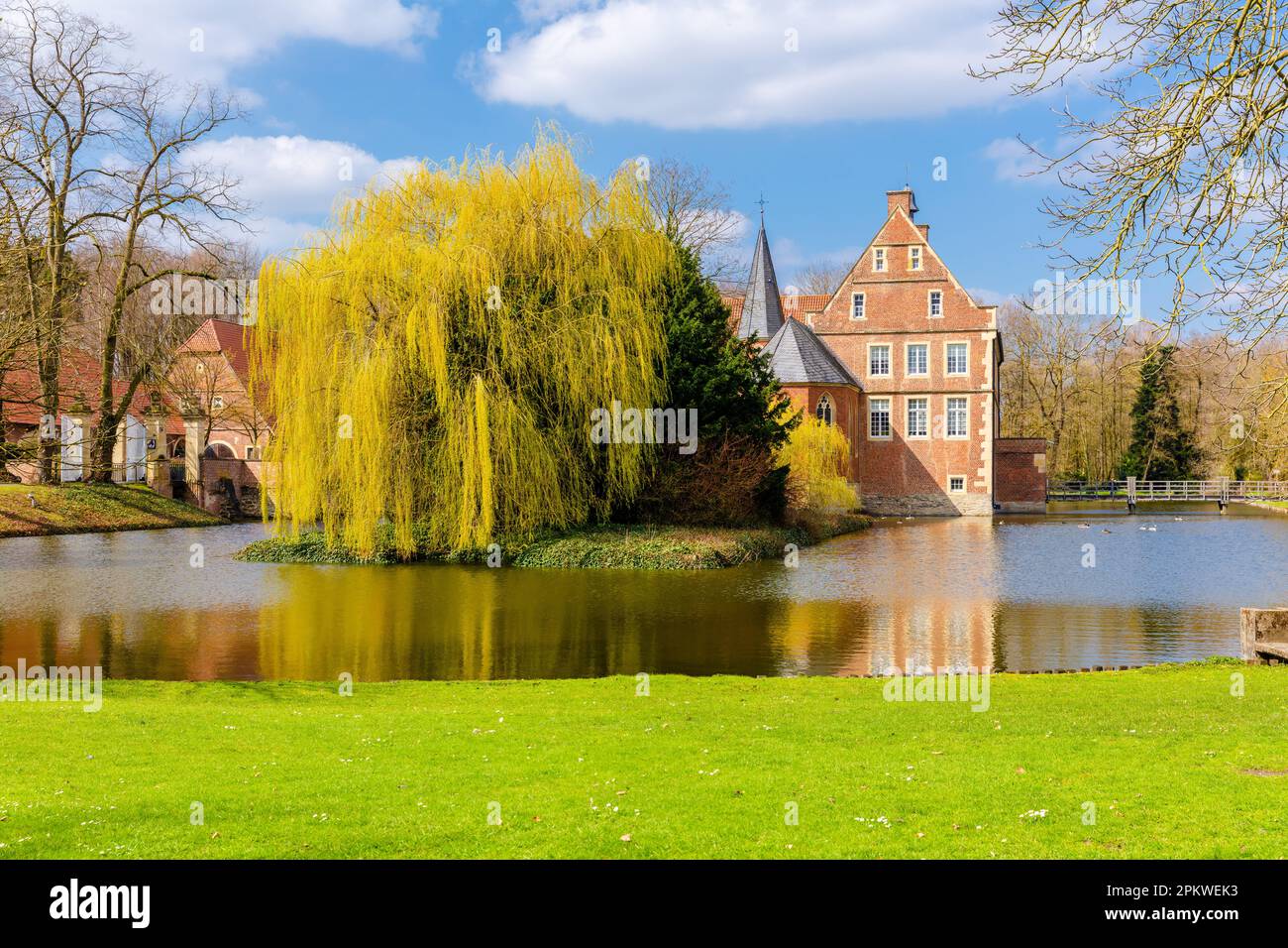 Burg Hulshoff, Munster, Castle and park, Germany Stock Photo - Alamy