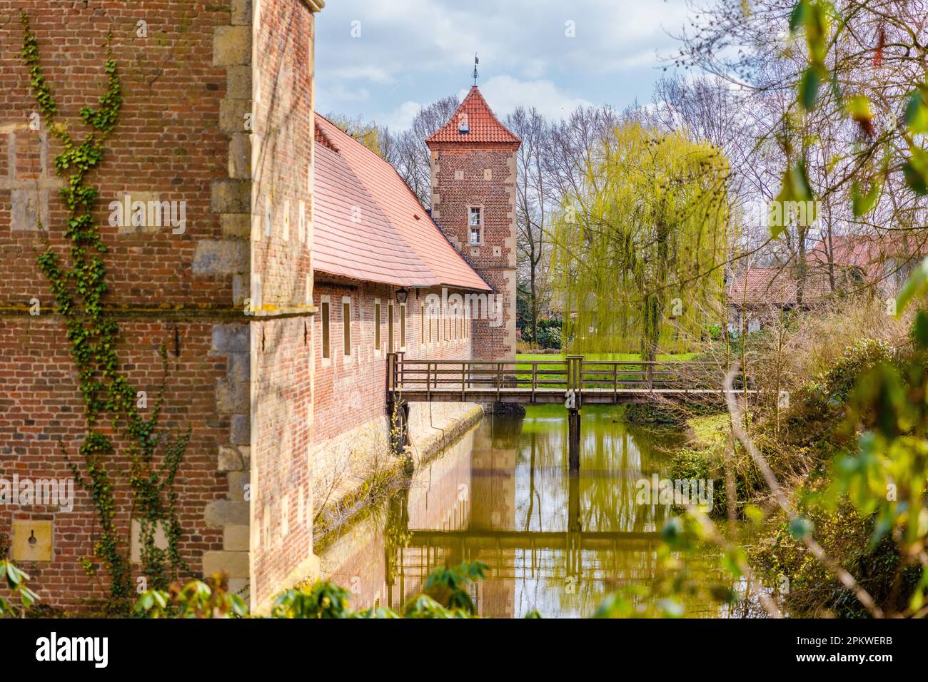Burg Hulshoff, Munster, Castle and park, Germany Stock Photo - Alamy